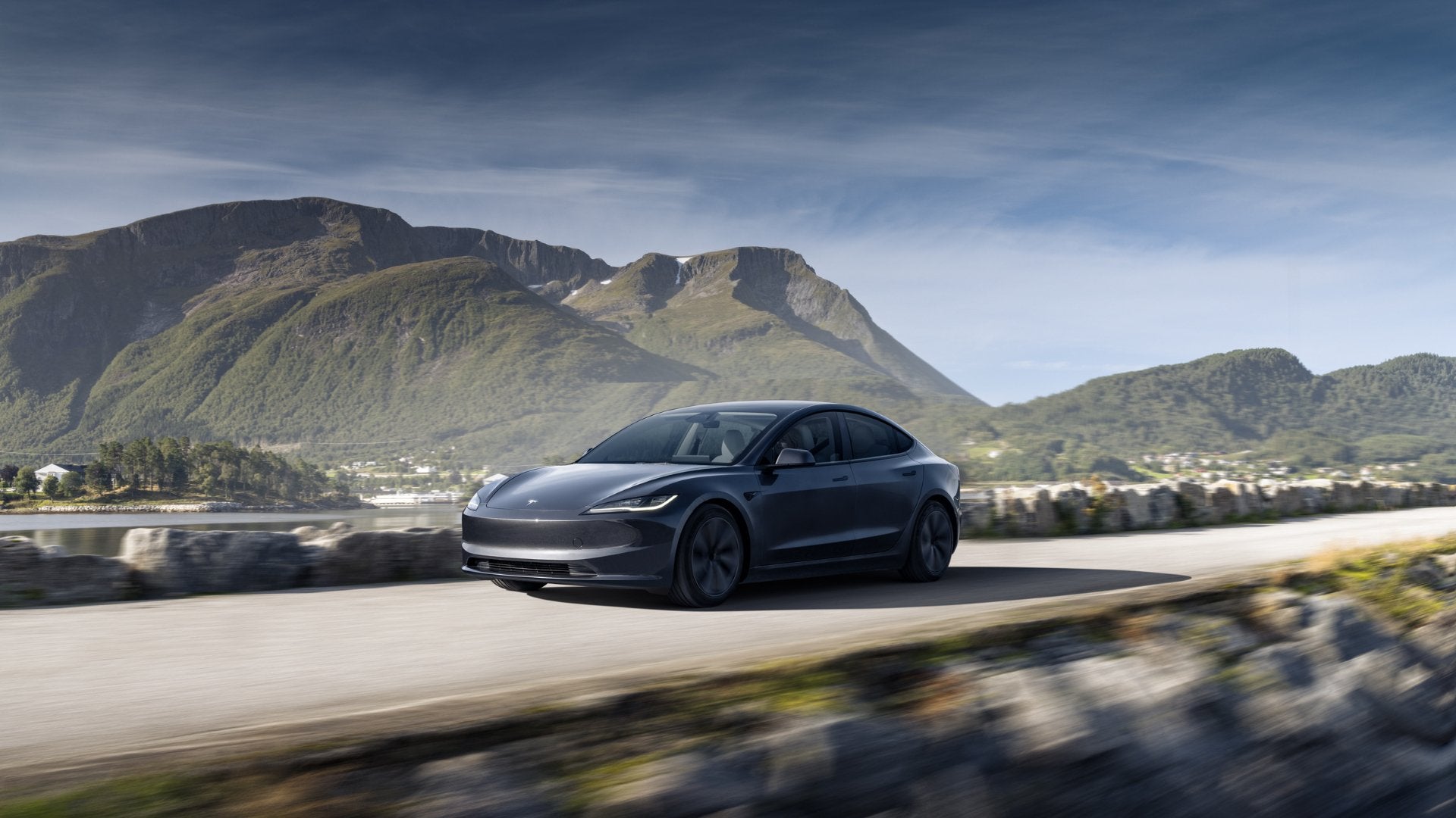 Neues Tesla Model 3 RWD: Maximale Reichweite von 702 km erreicht ...